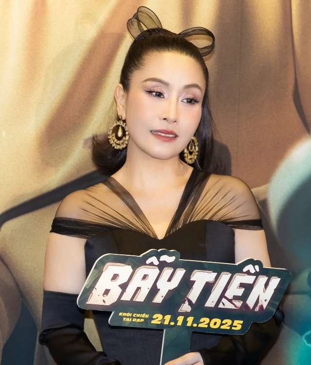 Bẫy Tiền ra mắt, CĐM soi Trương Thế Vinh - Trâm Anh né nhau như né tà ...