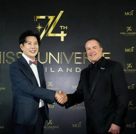 Mr Nawat làm hòa Miss Universe, nghi diễn sâu, Hương Giang cả rổ meme ...