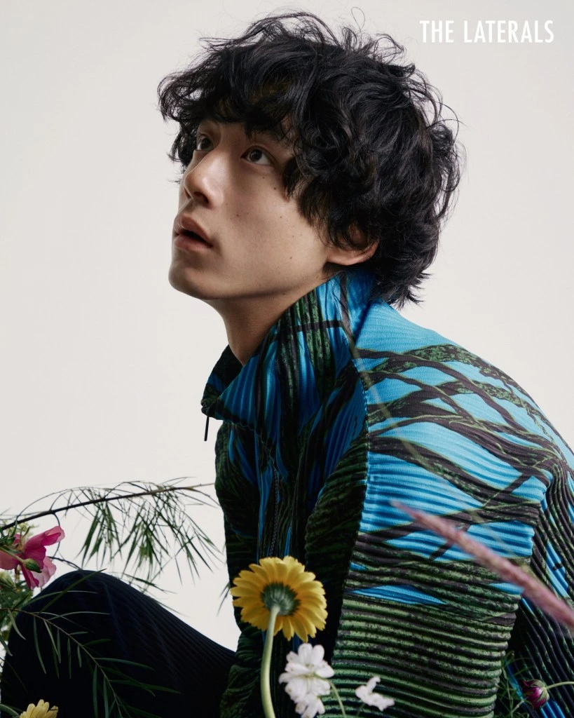Sakaguchi Kentaro 'bạn trai' của Lisa, được săn đón như nam thần tại ...