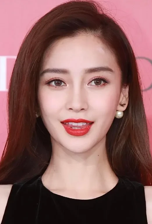 Angelababy's unedited photos are leaked, sparking controversy over her ...