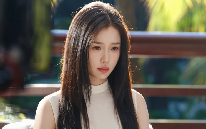 Ngu Thu Han was praised as the top 1 young actress of '95, but her ...